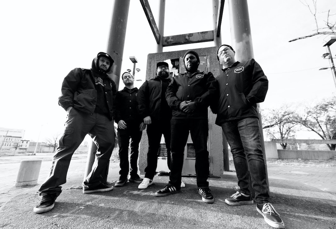 End It Premiere "Familia Finito" Music Video - Getting It Out